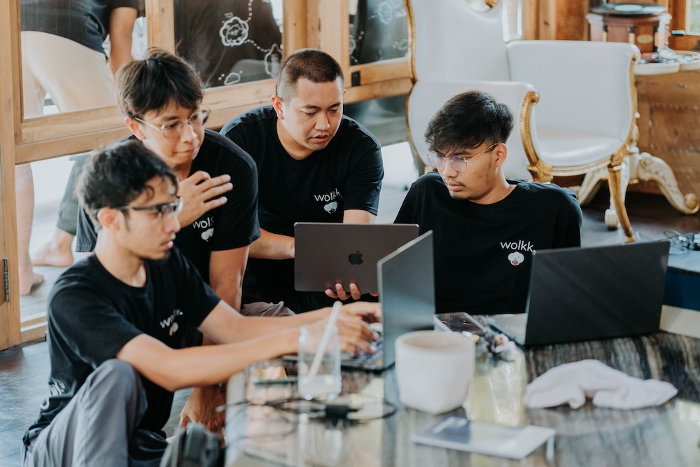 Insider's Guide to Offshore Outsourcing Software Development: Harnessing the Strength of ...